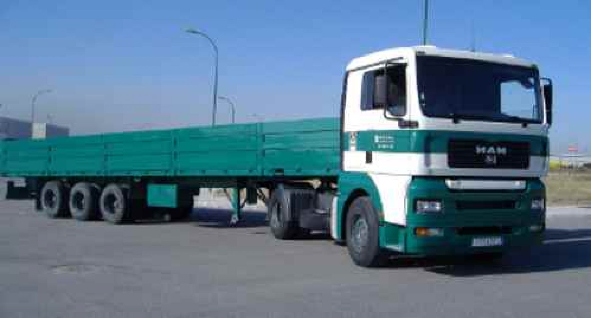 Camión-de-plataforma - Blog de empresa: logística, Recursos Humanos ...